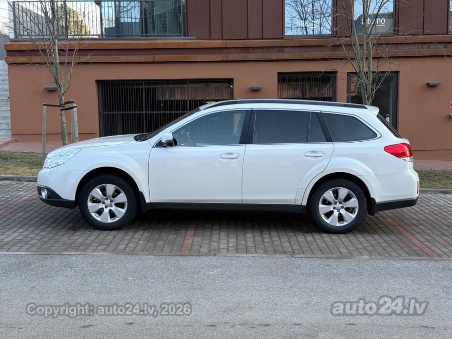 Balts Subaru Outback 2012 Tallina, ar dzinēja tilpumu 2.50 L un nobraukumu 254 tūkst. km par 3999 €, foto 4 vietnē AUTOMOTO.COM.LV