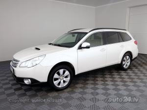 White Subaru Outback 2012 in Tallinn, with an engine capacity of 2.00 L and mileage of 325 thousand km for 2499 €, photo 3 on AUTOMOTO.COM.LV