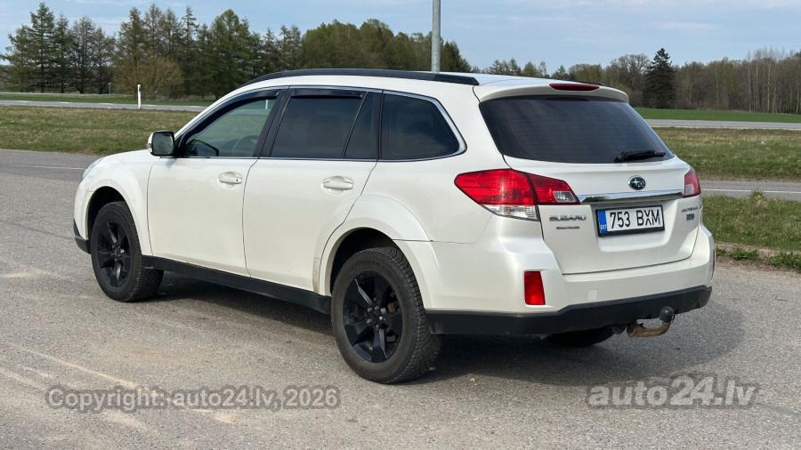 Balts Subaru Outback 2012 Viljandi, ar dzinēja tilpumu 2.00 L un nobraukumu 388 tūkst. km par 2490 €, foto 4 vietnē AUTOMOTO.COM.LV