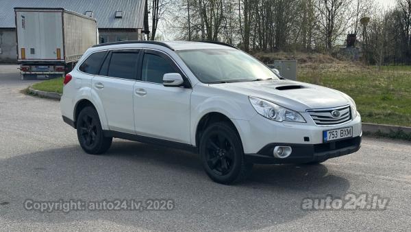 White Subaru Outback 2012 in Viljandi, with an engine capacity of 2.00 L and mileage of 388 thousand km for 2490 €, photo 7 on AUTOMOTO.COM.LV