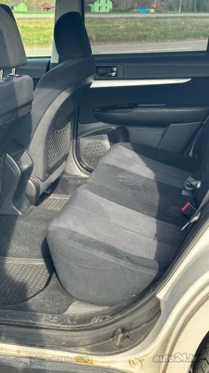 Balts Subaru Outback 2012 Viljandi, ar dzinēja tilpumu 2.00 L un nobraukumu 388 tūkst. km par 2490 €, foto 24 vietnē AUTOMOTO.COM.LV