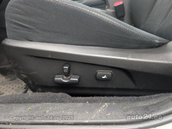 Balts Subaru Outback 2013 Tallina, ar dzinēja tilpumu 2.00 L un nobraukumu 201 tūkst. km par 4500 €, foto 11 vietnē AUTOMOTO.COM.LV