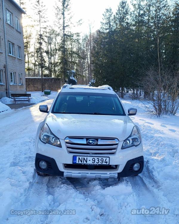 White Subaru Outback 2013 in Preili, with an engine capacity of 2.50 L and mileage of 173 thousand km for 5750 €, photo 5 on AUTOMOTO.COM.LV