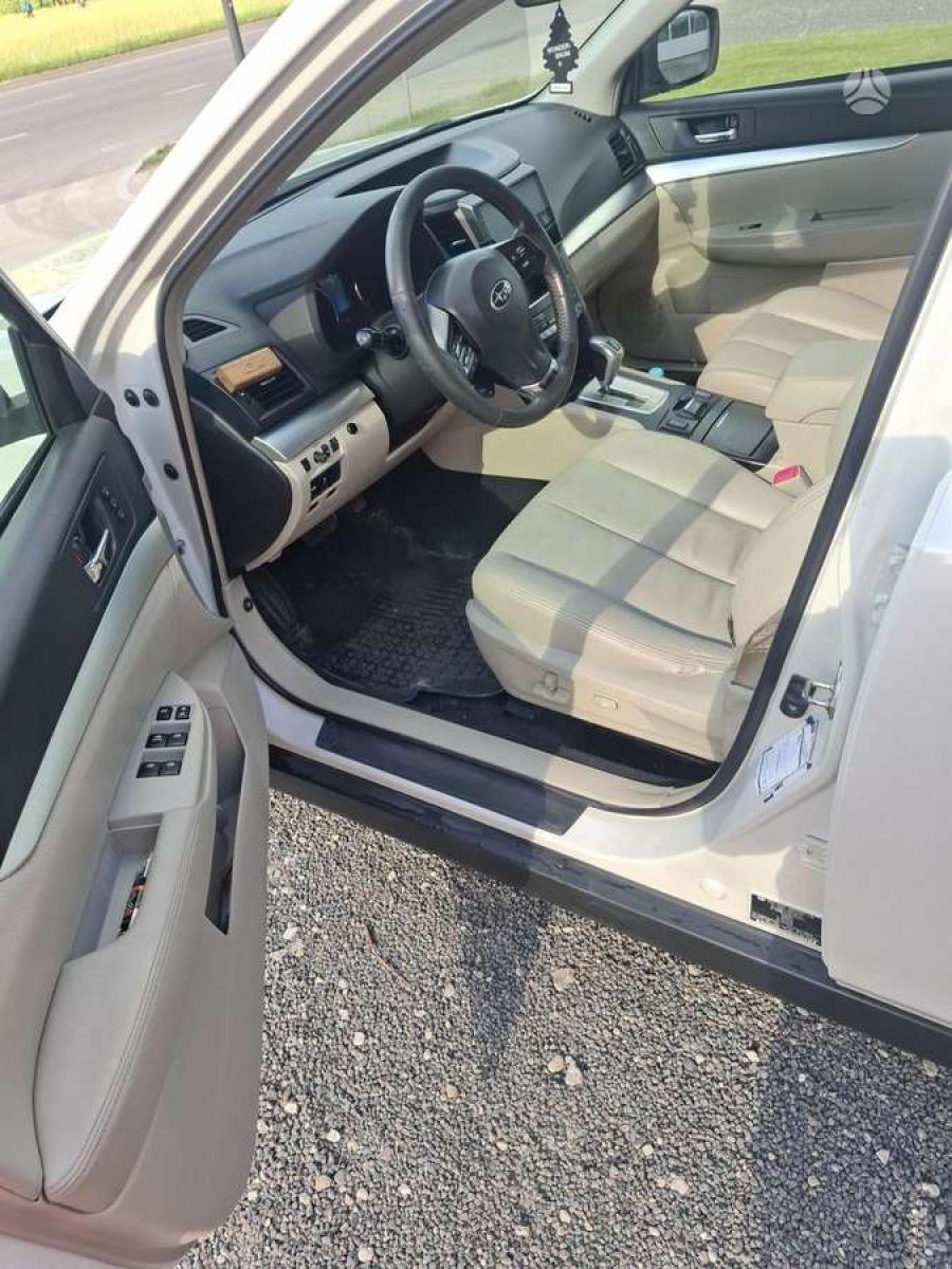 Balts Subaru Outback 2013 Kauņa, ar dzinēja tilpumu 2.50 L un nobraukumu 424 tūkst. km par 5500 €, foto 9 vietnē AUTOMOTO.COM.LV