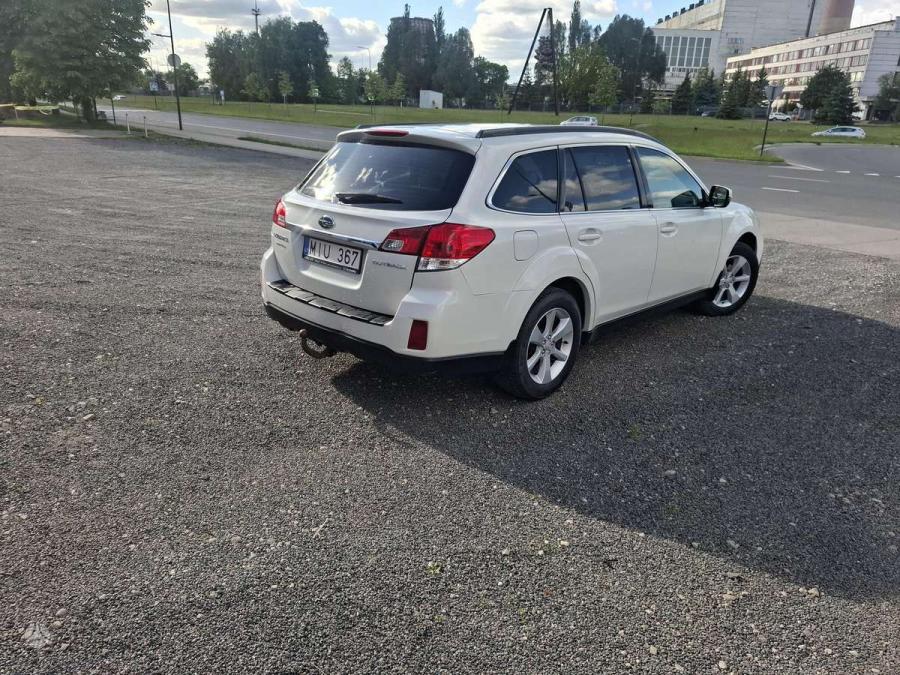 Balts Subaru Outback 2013 Kauņa, ar dzinēja tilpumu 2.50 L un nobraukumu 424 tūkst. km par 5500 €, foto 10 vietnē AUTOMOTO.COM.LV