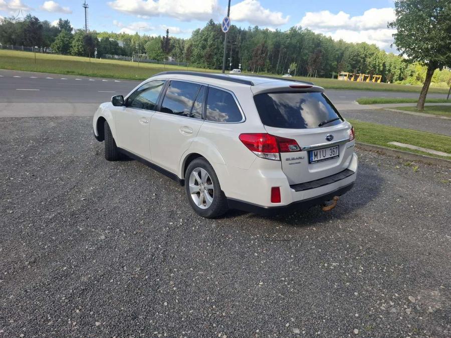 Balts Subaru Outback 2013 Kauņa, ar dzinēja tilpumu 2.50 L un nobraukumu 424 tūkst. km par 5500 €, foto 12 vietnē AUTOMOTO.COM.LV