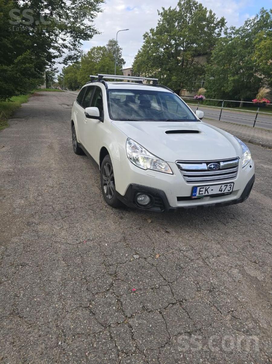 Balts Subaru Outback 2013 Liepāja, ar dzinēja tilpumu 2.00 L un nobraukumu 298 tūkst. km par 5000 €, foto 1 vietnē AUTOMOTO.COM.LV