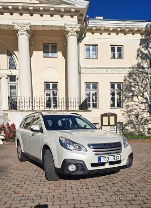 White Subaru Outback 2013 in Saku, with an engine capacity of 2.50 L and mileage of 199 thousand km for 6300 €, photo 1 on AUTOMOTO.COM.LV