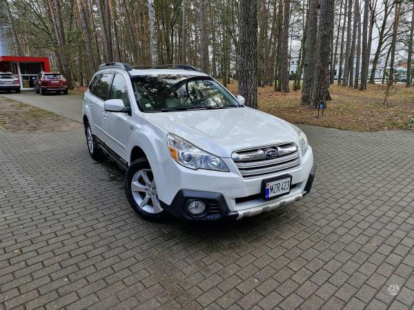 Balts Subaru Outback 2014 Alīta, ar dzinēja tilpumu 2.50 L un nobraukumu 154 tūkst. km par 8750 €, foto 3 vietnē AUTOMOTO.COM.LV