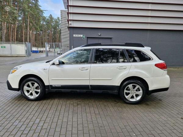 Balts Subaru Outback 2014 Alīta, ar dzinēja tilpumu 2.50 L un nobraukumu 154 tūkst. km par 8750 €, foto 5 vietnē AUTOMOTO.COM.LV