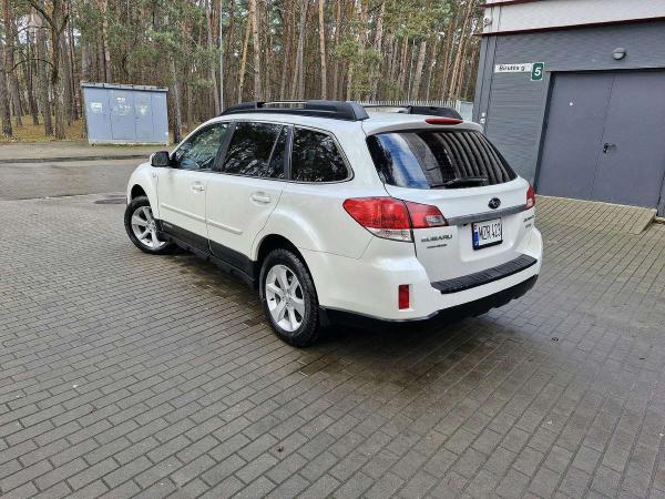 Balts Subaru Outback 2014 Alīta, ar dzinēja tilpumu 2.50 L un nobraukumu 154 tūkst. km par 8750 €, foto 10 vietnē AUTOMOTO.COM.LV