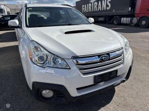 White Subaru Outback 2014 in Panevezys, with an engine capacity of 2.00 L and mileage of 243 thousand km for 2600 €, photo 3 on AUTOMOTO.COM.LV