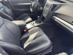 White Subaru Outback 2014 in Panevezys, with an engine capacity of 2.00 L and mileage of 243 thousand km for 2600 €, photo 11 on AUTOMOTO.COM.LV