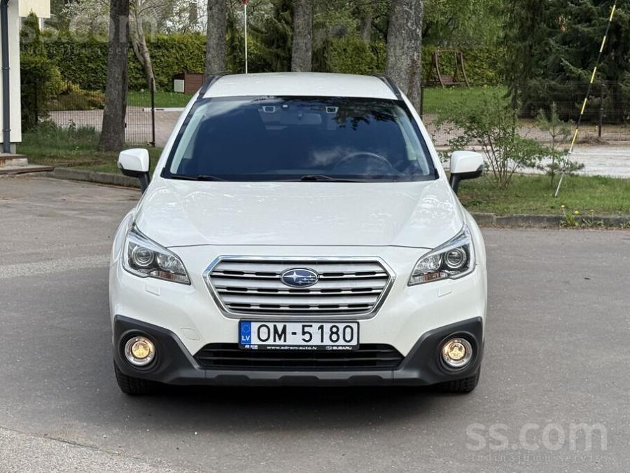 White Subaru Outback 2015 in Jurmala, with an engine capacity of 2.50 L and mileage of 250 thousand km for 8550 €, photo 8 on AUTOMOTO.COM.LV