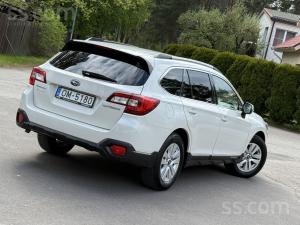 White Subaru Outback 2015 in Jurmala, with an engine capacity of 2.50 L and mileage of 250 thousand km for 8550 €, photo 17 on AUTOMOTO.COM.LV