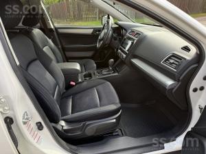 White Subaru Outback 2015 in Jurmala, with an engine capacity of 2.50 L and mileage of 250 thousand km for 8550 €, photo 19 on AUTOMOTO.COM.LV