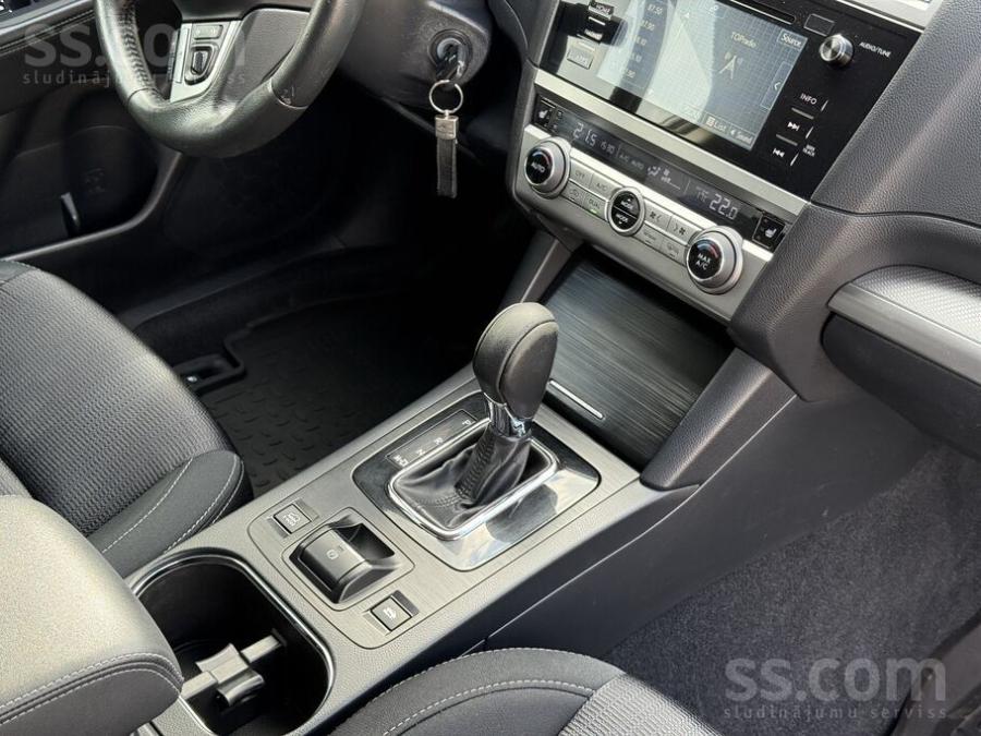 White Subaru Outback 2015 in Jurmala, with an engine capacity of 2.50 L and mileage of 250 thousand km for 8550 €, photo 21 on AUTOMOTO.COM.LV