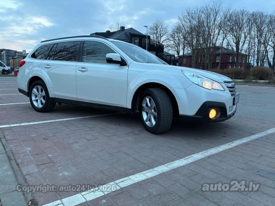 Balts Subaru Outback 2015 Tallina, ar dzinēja tilpumu 2.50 L un nobraukumu 149 tūkst. km par 12990 €, foto 4 vietnē AUTOMOTO.COM.LV