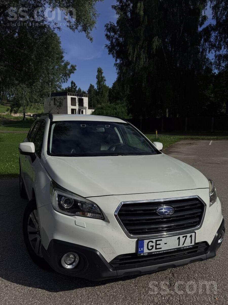 White Subaru Outback 2015 in Riga, with an engine capacity of 2.00 L and mileage of 278 thousand km for 10500 €, photo 3 on AUTOMOTO.COM.LV