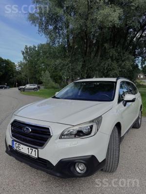 White Subaru Outback 2015 in Riga, with an engine capacity of 2.00 L and mileage of 278 thousand km for 10500 €, photo 5 on AUTOMOTO.COM.LV