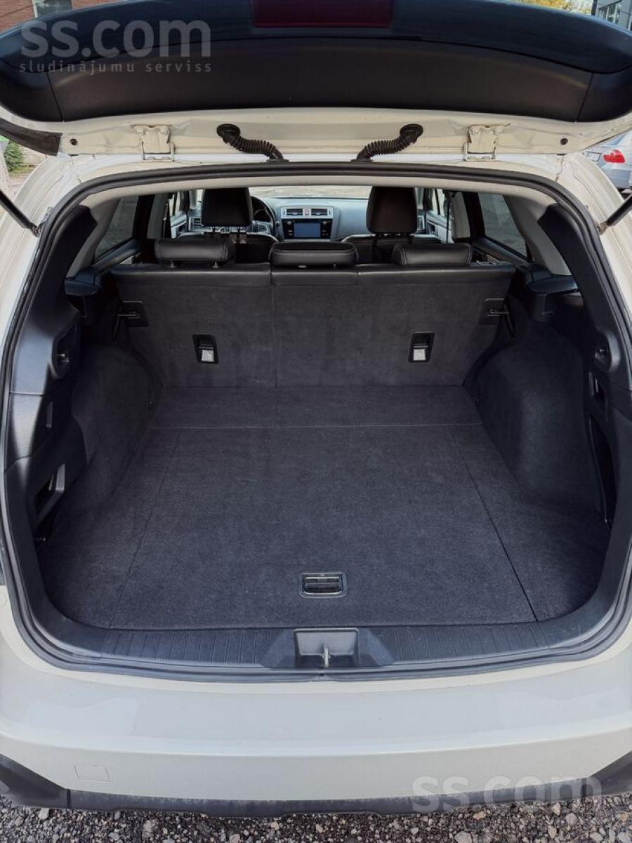 White Subaru Outback 2015 in Riga, with an engine capacity of 2.00 L and mileage of 278 thousand km for 10500 €, photo 23 on AUTOMOTO.COM.LV
