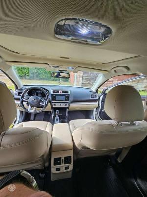 Белый Субару Аутбек 2015 в Мажейкяй, объемом двигателя 2.50 л и пробегом 281 тыс. км за 9800 €, фото 16 на AUTOMOTO.COM.LV