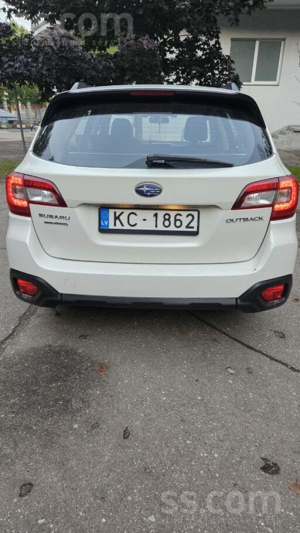 Balts Subaru Outback 2015 Rīga, ar dzinēja tilpumu 2.50 L un nobraukumu 317 tūkst. km par 10500 €, foto 3 vietnē AUTOMOTO.COM.LV
