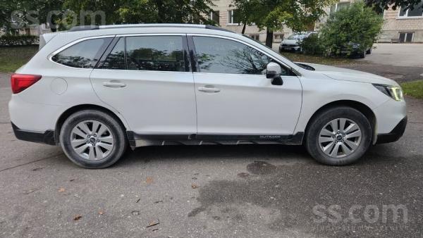 Balts Subaru Outback 2015 Rīga, ar dzinēja tilpumu 2.50 L un nobraukumu 317 tūkst. km par 10500 €, foto 5 vietnē AUTOMOTO.COM.LV