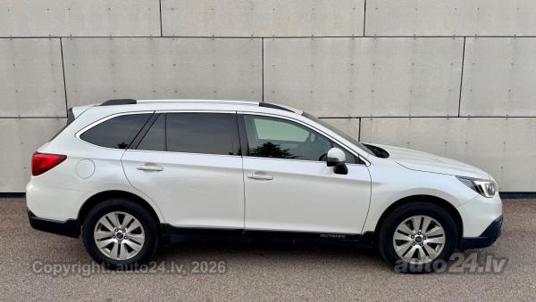 White Subaru Outback 2015 in Tallinn, with an engine capacity of 2.00 L and mileage of 241 thousand km for 8999 €, photo 5 on AUTOMOTO.COM.LV