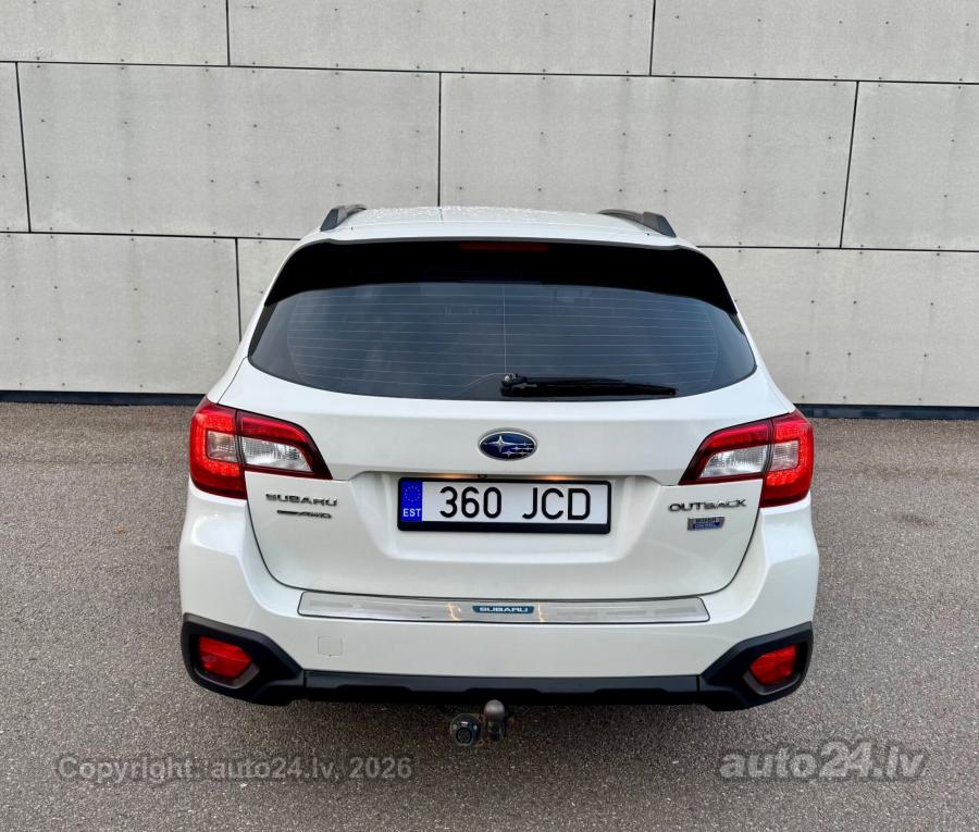 Balts Subaru Outback 2015 Tallina, ar dzinēja tilpumu 2.00 L un nobraukumu 241 tūkst. km par 8999 €, foto 8 vietnē AUTOMOTO.COM.LV