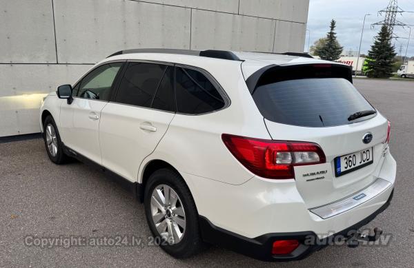 White Subaru Outback 2015 in Tallinn, with an engine capacity of 2.00 L and mileage of 241 thousand km for 8999 €, photo 9 on AUTOMOTO.COM.LV