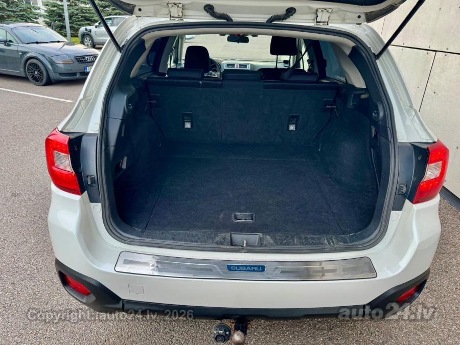 Balts Subaru Outback 2015 Tallina, ar dzinēja tilpumu 2.00 L un nobraukumu 241 tūkst. km par 8999 €, foto 10 vietnē AUTOMOTO.COM.LV