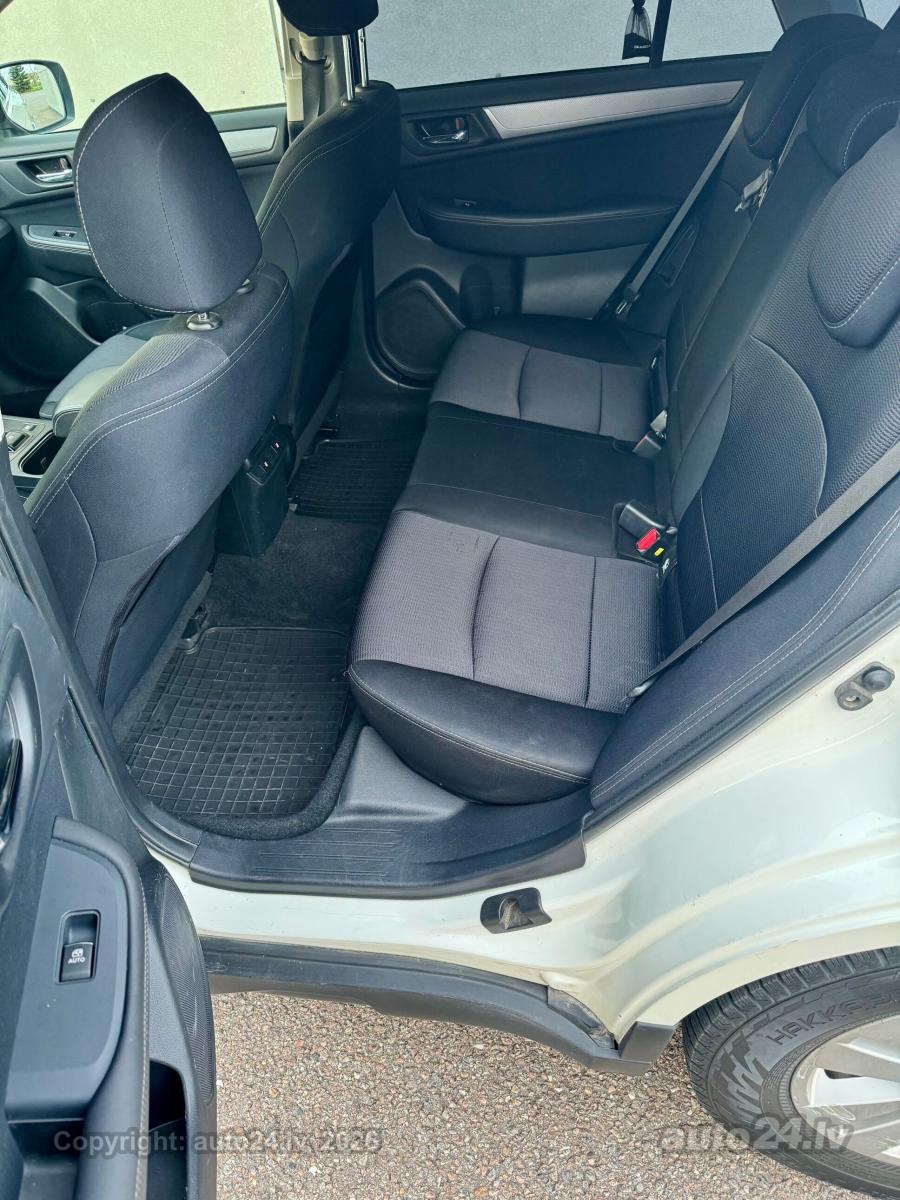Balts Subaru Outback 2015 Tallina, ar dzinēja tilpumu 2.00 L un nobraukumu 241 tūkst. km par 8999 €, foto 11 vietnē AUTOMOTO.COM.LV