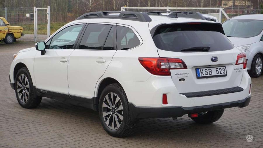 White Subaru Outback 2016 in Klaipeda, with an engine capacity of 2.50 L and mileage of 168 thousand km for 10900 €, photo 4 on AUTOMOTO.COM.LV