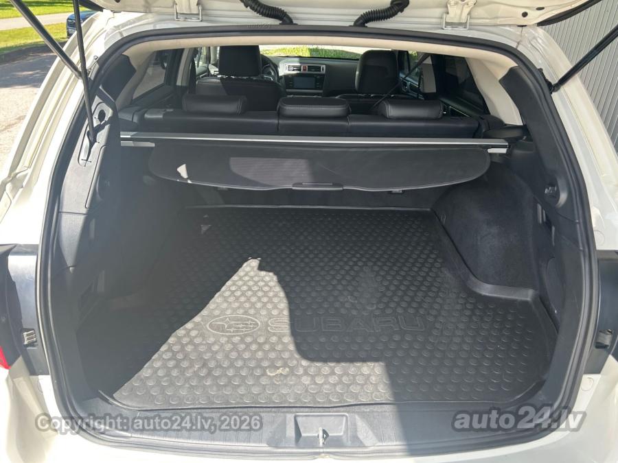 Balts Subaru Outback 2016 Tallina, ar dzinēja tilpumu 2.50 L un nobraukumu 219 tūkst. km par 12490 €, foto 7 vietnē AUTOMOTO.COM.LV