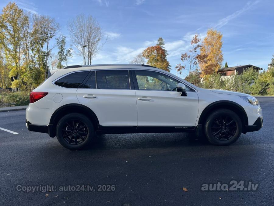 White Subaru Outback 2017 in Tallinn, with an engine capacity of 2.50 L and mileage of 93 thousand km for 16000 €, photo 3 on AUTOMOTO.COM.LV