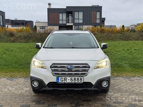 White Subaru Outback 2017 in Riga, with an engine capacity of 2.50 L and mileage of 260 thousand km for 12900 €, photo 1 on AUTOMOTO.COM.LV