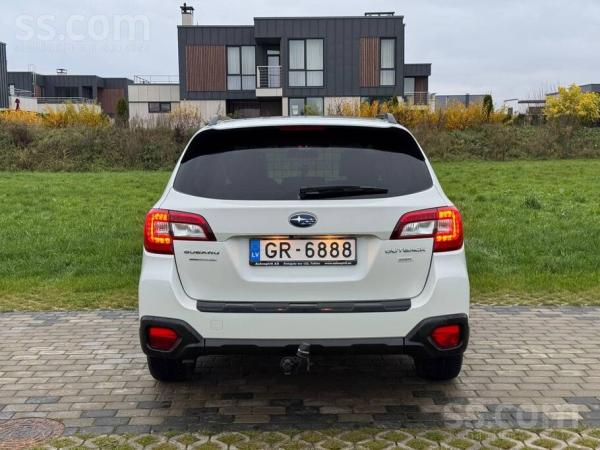 White Subaru Outback 2017 in Riga, with an engine capacity of 2.50 L and mileage of 260 thousand km for 12900 €, photo 2 on AUTOMOTO.COM.LV