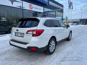 White Subaru Outback 2018 in Tartu, with an engine capacity of 2.50 L and mileage of 165 thousand km for 15990 €, photo 2 on AUTOMOTO.COM.LV