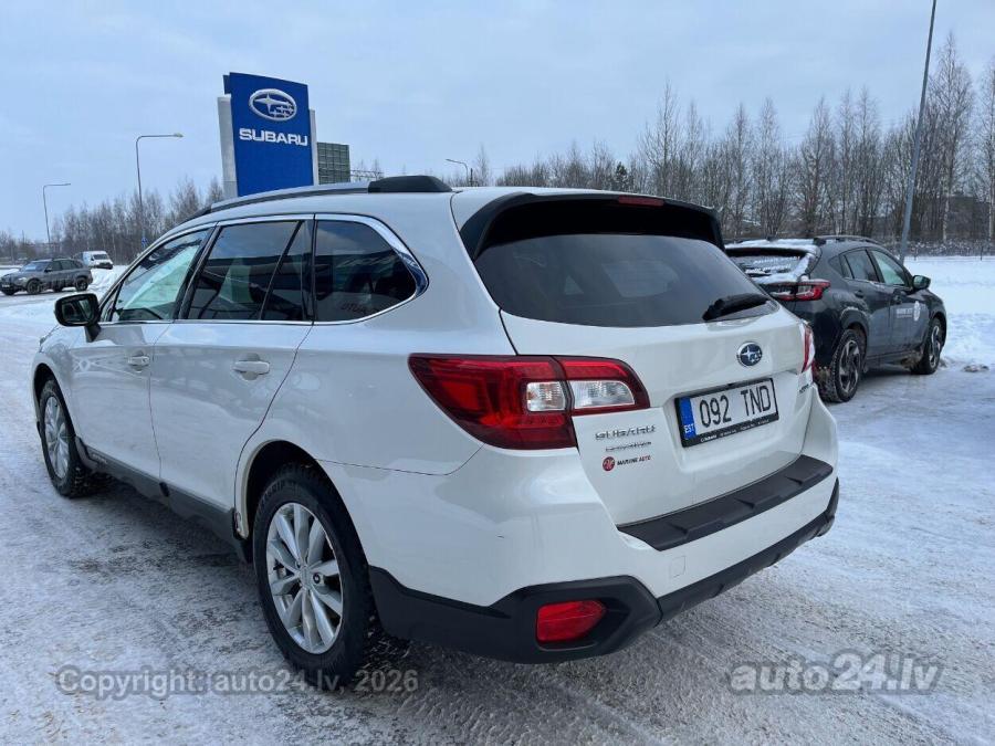 White Subaru Outback 2018 in Tartu, with an engine capacity of 2.50 L and mileage of 165 thousand km for 15990 €, photo 5 on AUTOMOTO.COM.LV