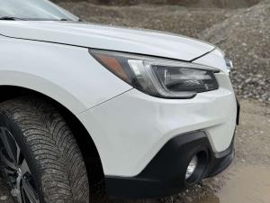 White Subaru Outback 2018 in Plunge, with an engine capacity of 3.63 L and mileage of 154 thousand km for 18500 €, photo 4 on AUTOMOTO.COM.LV