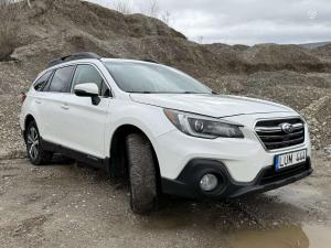 White Subaru Outback 2018 in Plunge, with an engine capacity of 3.63 L and mileage of 154 thousand km for 18500 €, photo 6 on AUTOMOTO.COM.LV