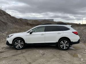 White Subaru Outback 2018 in Plunge, with an engine capacity of 3.63 L and mileage of 154 thousand km for 18500 €, photo 12 on AUTOMOTO.COM.LV