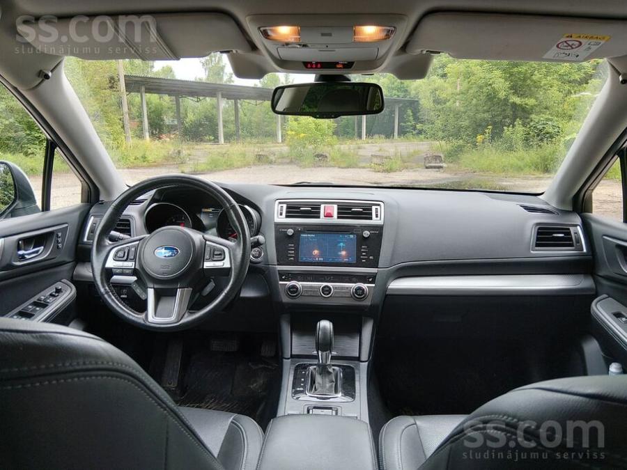 White Subaru Outback 2018 in Daugavpils, with an engine capacity of 2.00 L and mileage of 192 thousand km for 9200 €, photo 7 on AUTOMOTO.COM.LV
