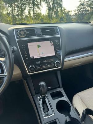White Subaru Outback 2018 in Vilnius, with an engine capacity of 2.50 L and mileage of 168 thousand km for 16800 €, photo 9 on AUTOMOTO.COM.LV