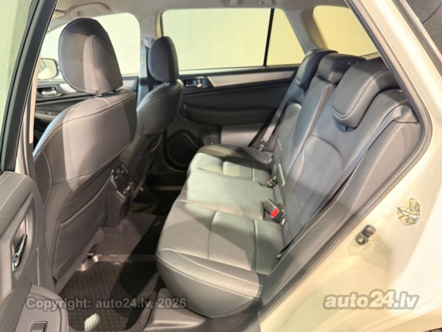 Белый Субару Аутбек 2018 в Таллин, объемом двигателя 2.50 л и пробегом 75 тыс. км за 19500 €, фото 9 на AUTOMOTO.COM.LV
