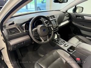 Белый Субару Аутбек 2018 в Таллин, объемом двигателя 2.50 л и пробегом 75 тыс. км за 19500 €, фото 10 на AUTOMOTO.COM.LV