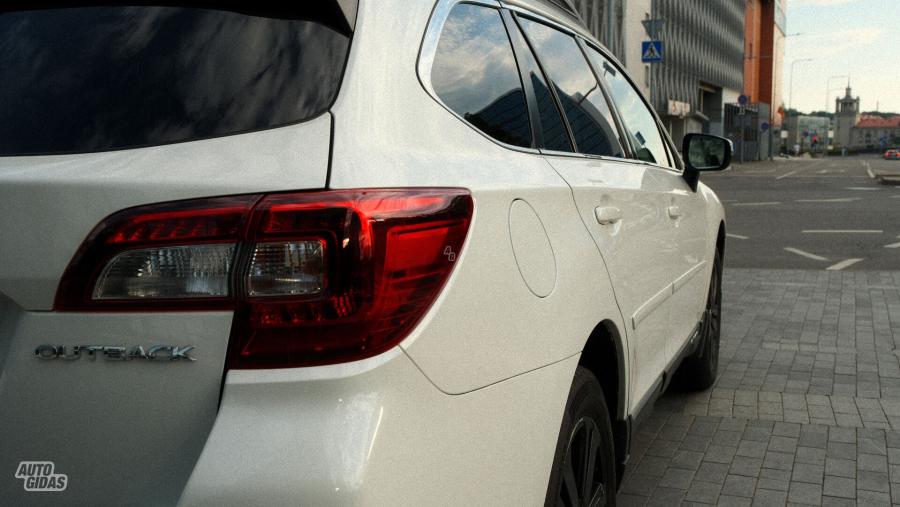 Balts Subaru Outback 2018 Viļņa, ar dzinēja tilpumu 2.50 L un nobraukumu 153 tūkst. km par 17000 €, foto 6 vietnē AUTOMOTO.COM.LV