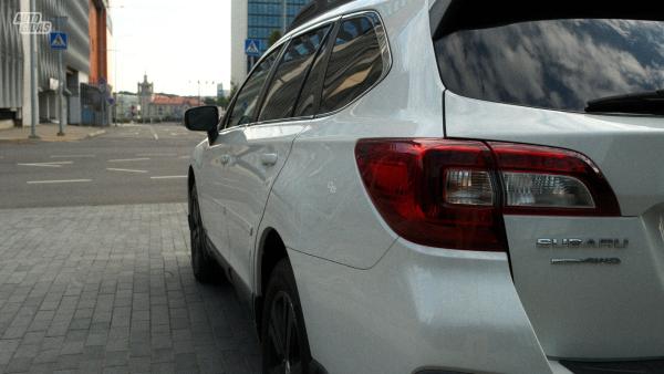 White Subaru Outback 2018 in Vilnius, with an engine capacity of 2.50 L and mileage of 153 thousand km for 17000 €, photo 6 on AUTOMOTO.COM.LV