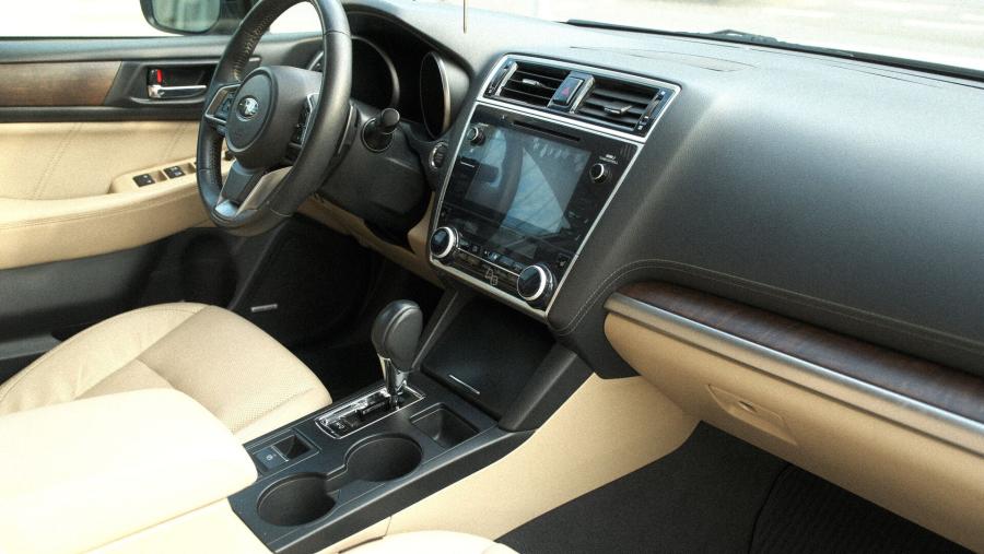 Balts Subaru Outback 2018 Viļņa, ar dzinēja tilpumu 2.50 L un nobraukumu 153 tūkst. km par 17000 €, foto 14 vietnē AUTOMOTO.COM.LV